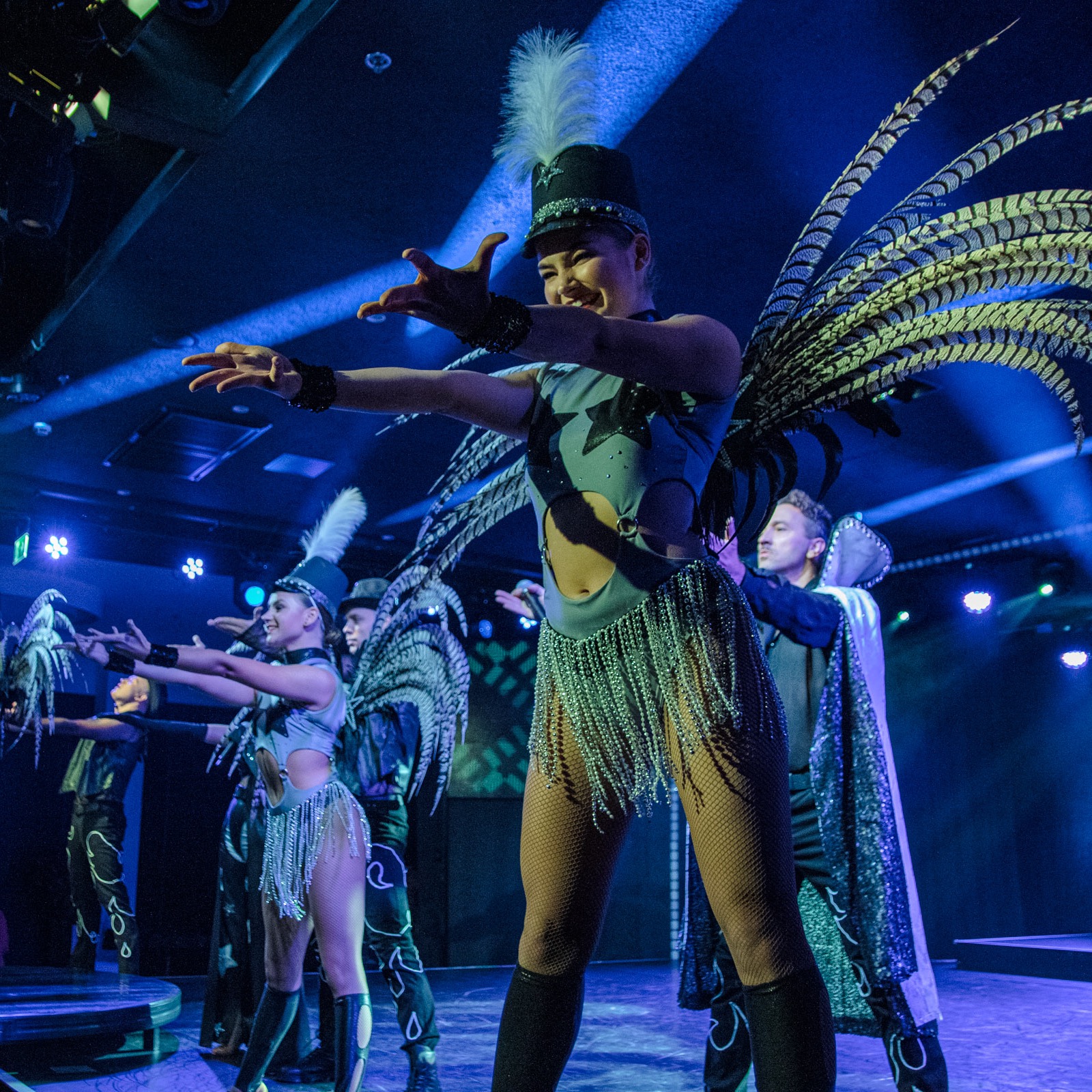 Revüüteatri SÕBRAKUU PAKKUMINE - Eesti Tantsuagentuur